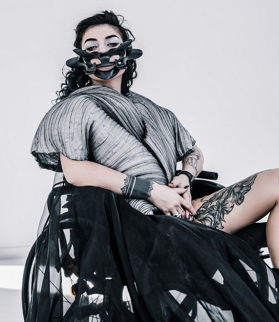 Futurnex: El diseño de esta máscara cuenta con una interfaz cerebro ...