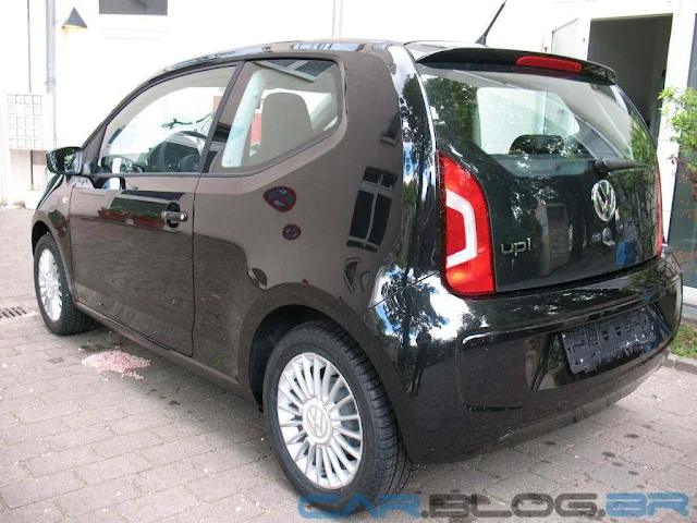 VW UP! brasileiro pode chegar em 2013, com carroceria maior