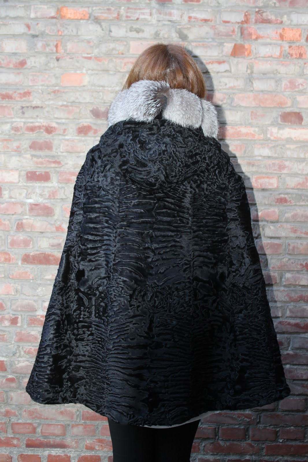 TEMPORADA OTOÑO-INVIERNO 2020-2021: CAPA DE ASTRACAN SWAKARA CON ...