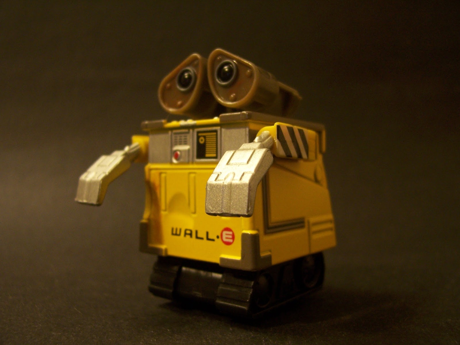 My Best Toys: Wall-e racing figures...
