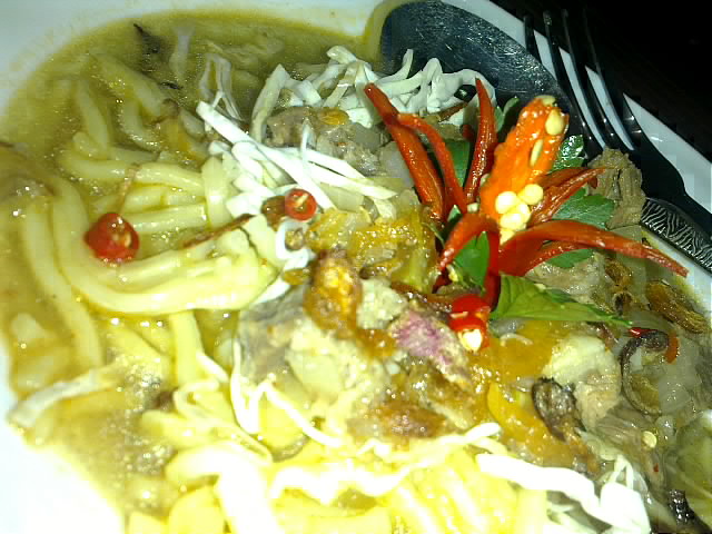 FAMILY JANNATI: MEE KUAH DAGING