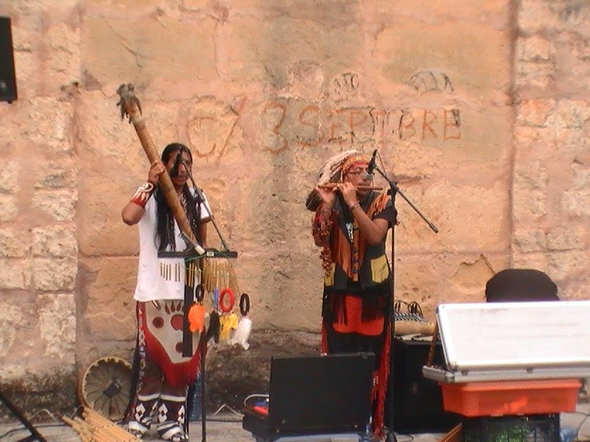 Ebony Vintage: Vamos a jugar en el sol con DTS Travel Agency