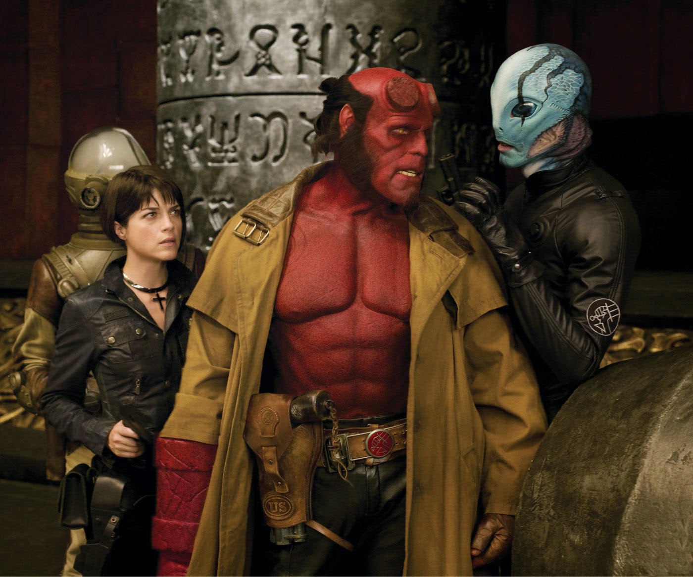DAMN Good Coffee...and HOT!: Ron Perlman Claims HELLBOY 3 Could Kill Him