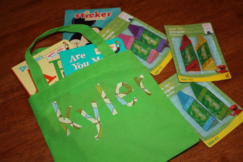 Living the Super Life: Decorated Dollar Store Tote Bags