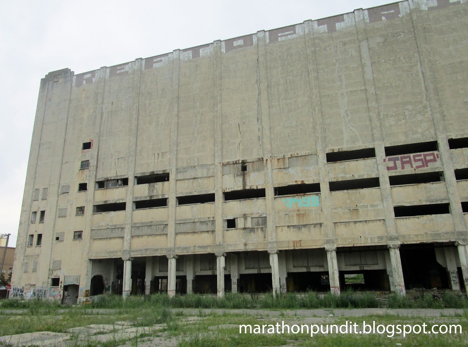 Marathon Pundit: (Photos) Detroit's abandoned Grand Trunk Warehouse ...