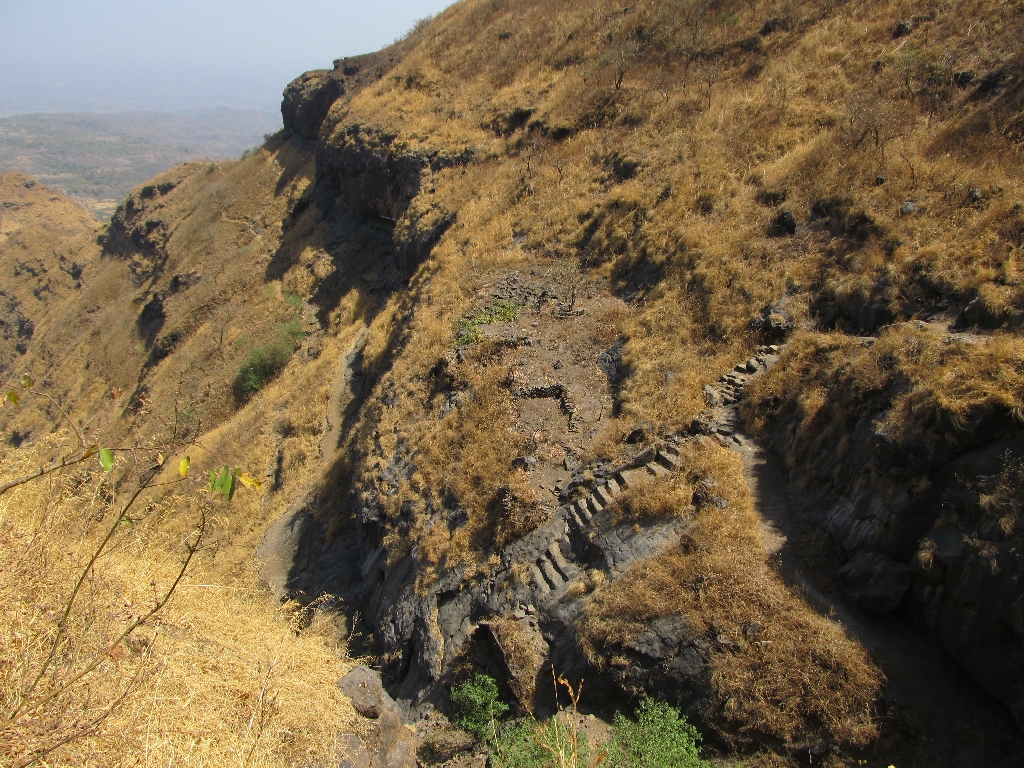 The Sahyadri Trekking Resource: Vikatgad (Peb Fort)