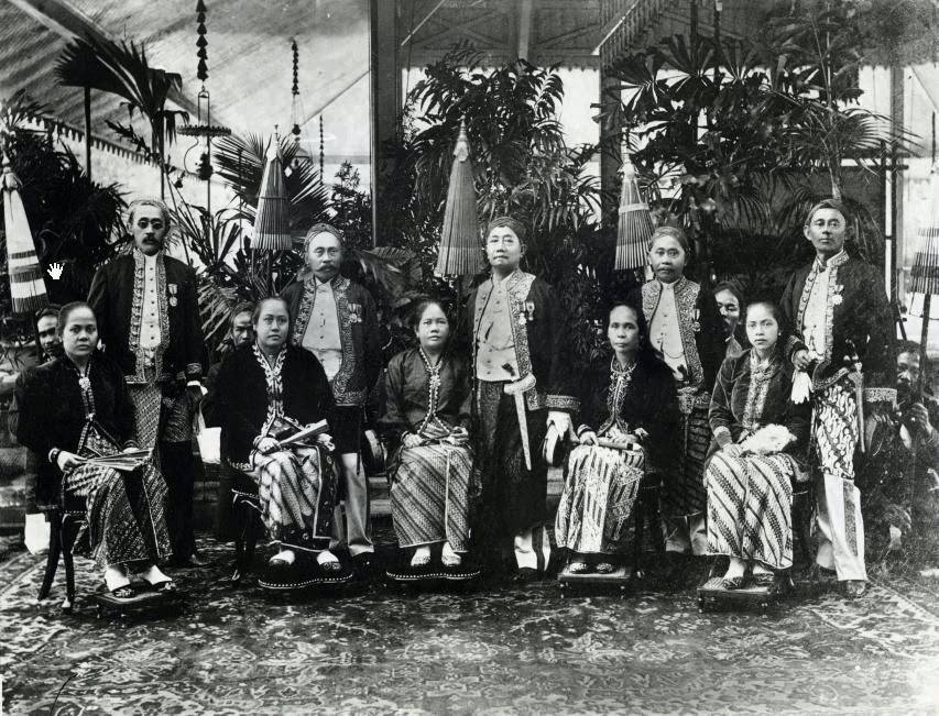 Indonesia Zaman Doeloe: Wajah beberapa menak Sunda di awal abad ke-20