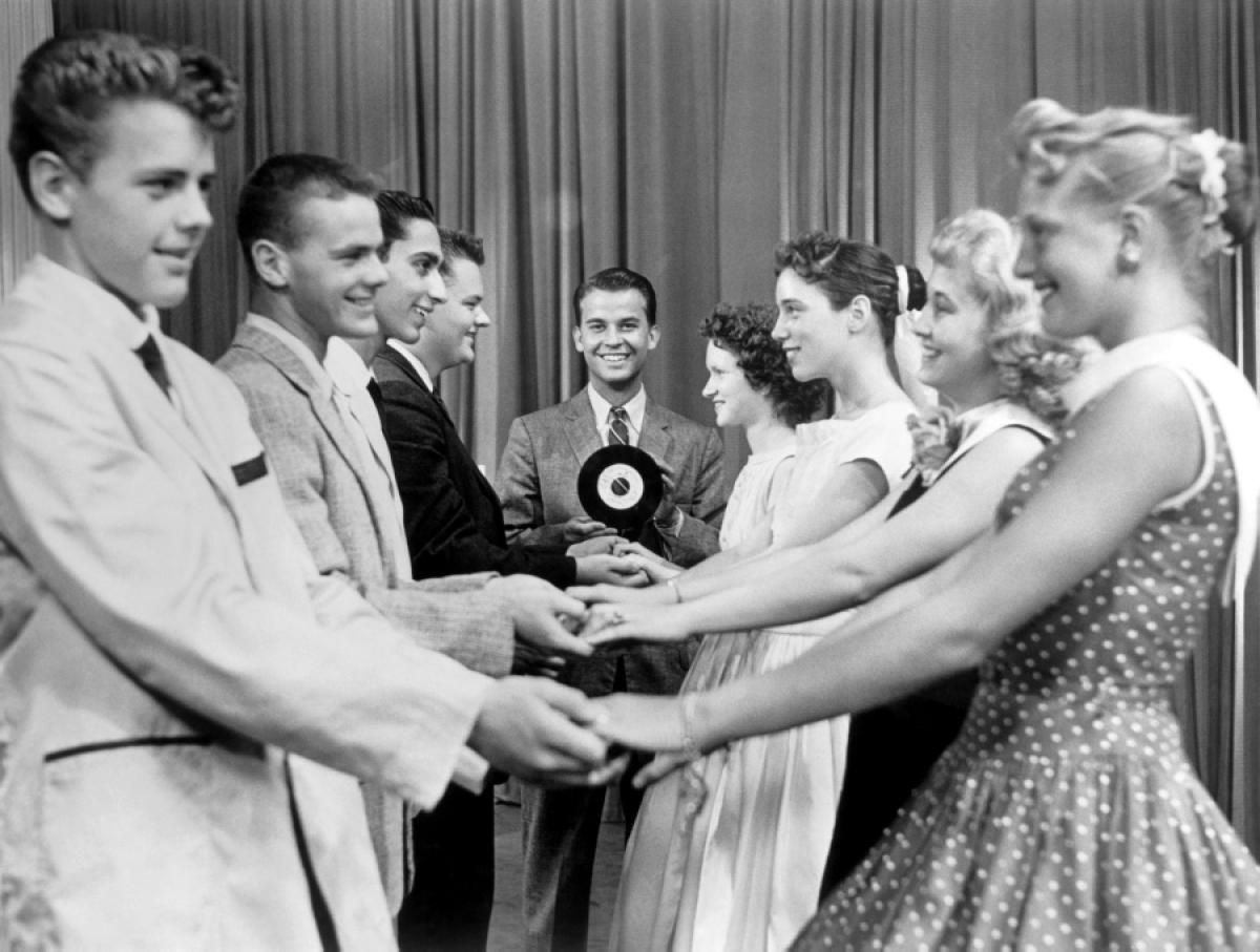 Seeks Ghosts: Dick Clark’s Ghost Story