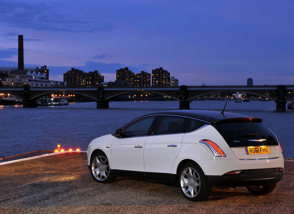 Chrysler Delta Car Wallpapers 2012