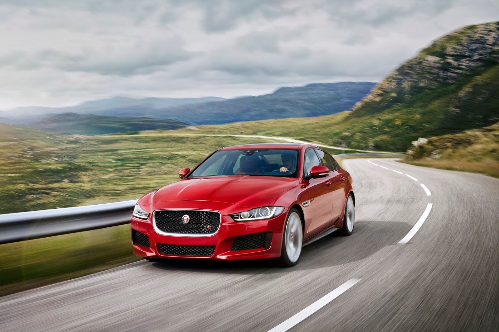 BLOG DO PAREDINHA: JAGUAR APRESENTA SISTEMA IN CONTROL DE ...