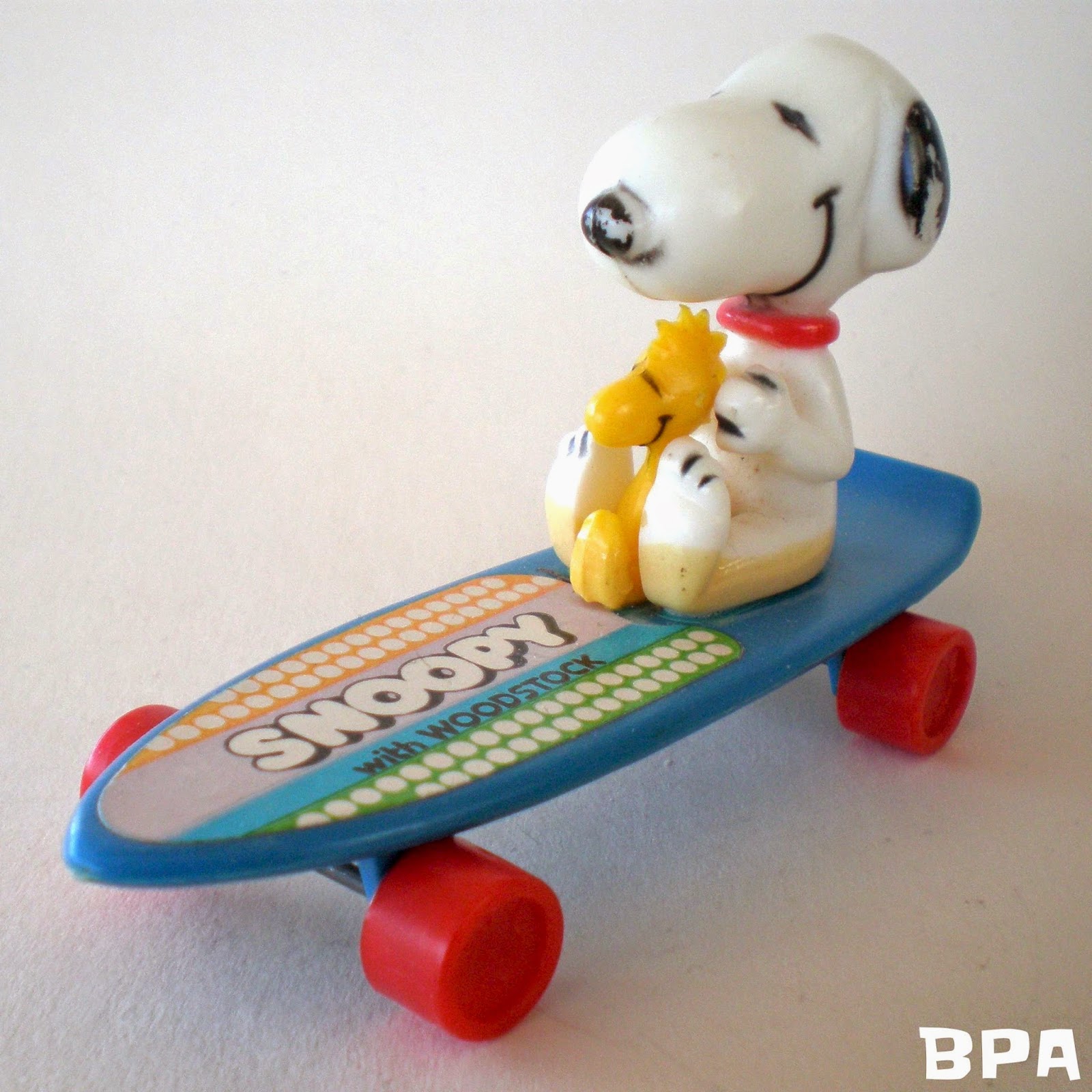 Beach Party Attitude: Peanuts Mini Skateboard