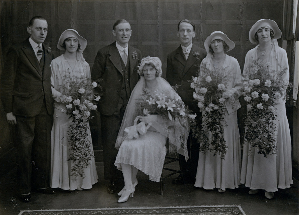 50 Fascinating Vintage Wedding Photos From the Roaring 20s ~ Vintage ...
