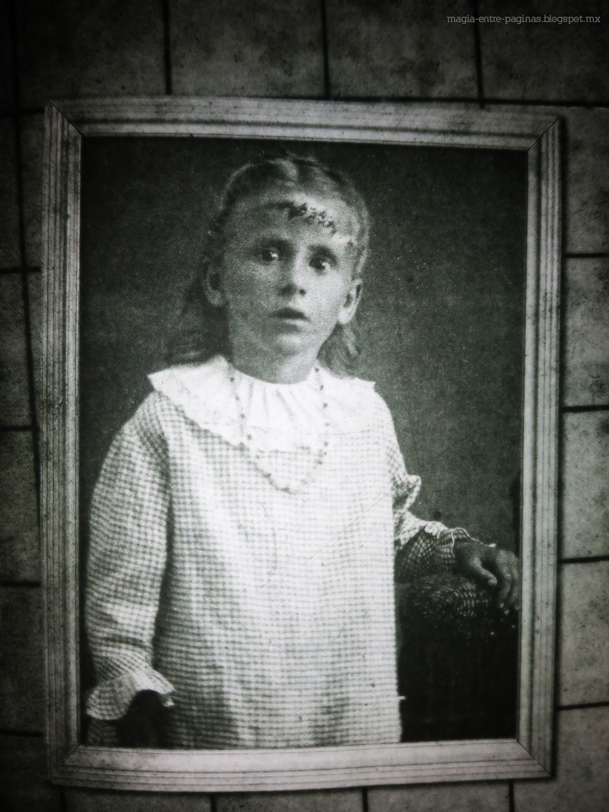 Magia Entre Páginas: Reseña: Asylum - Madeleine Roux