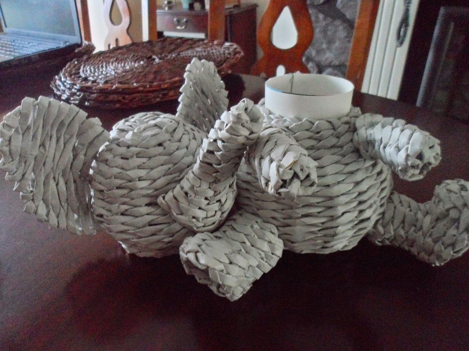 Wicker Land Reni: Paper wicker elephant.