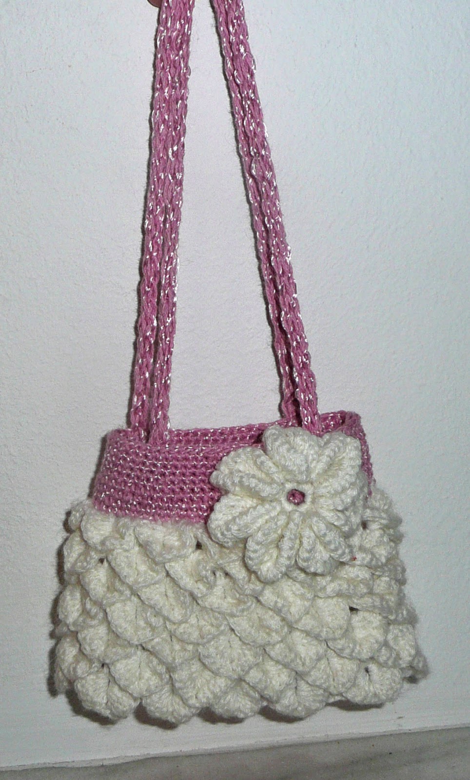 Crocheted and knitted baby clothes: Poseta crosetata pentru fetite ...