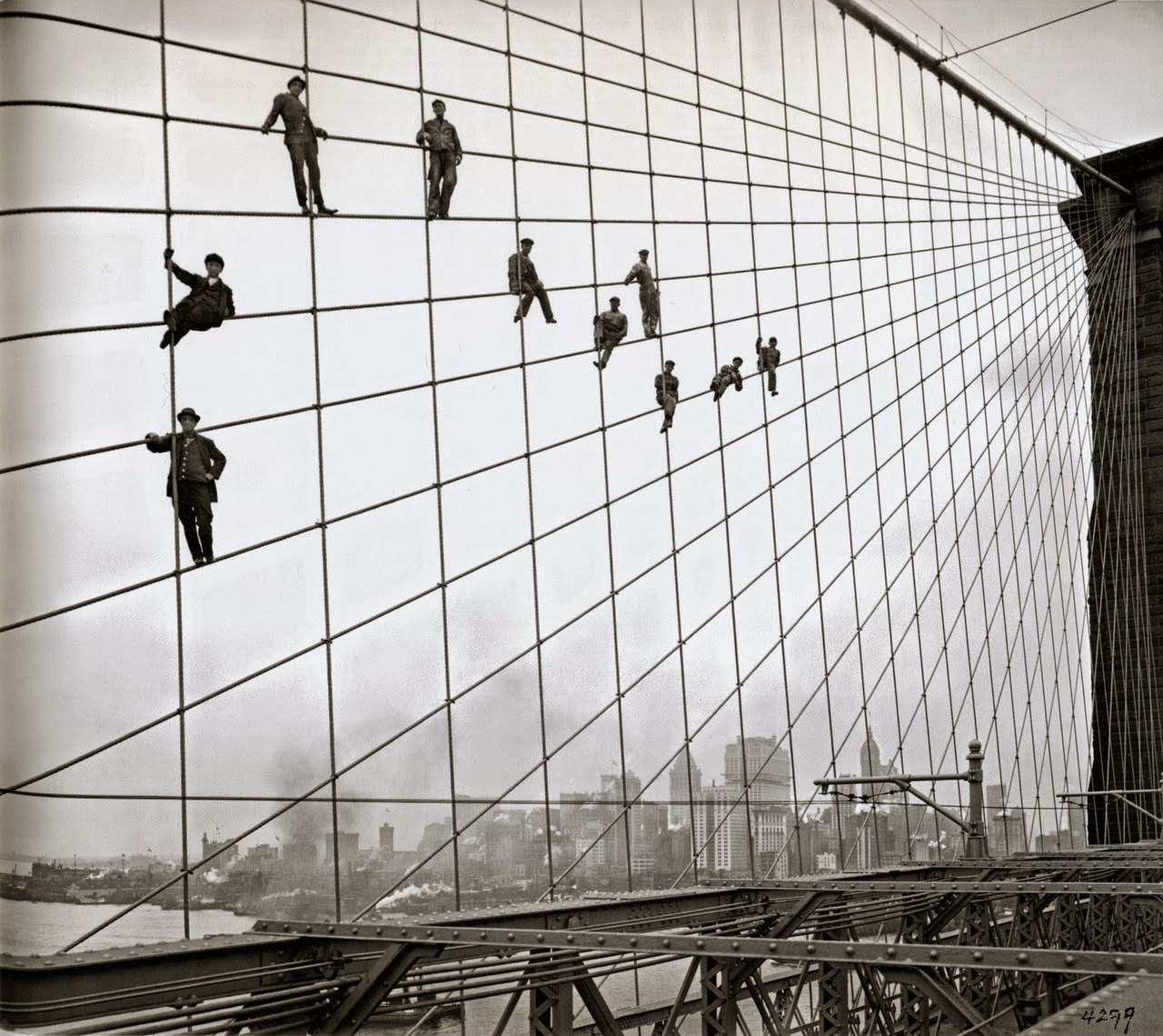 ariadna al laberint grotesc