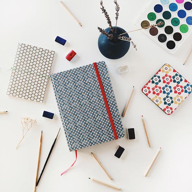 My work stuff at the desk | Sparrow Template