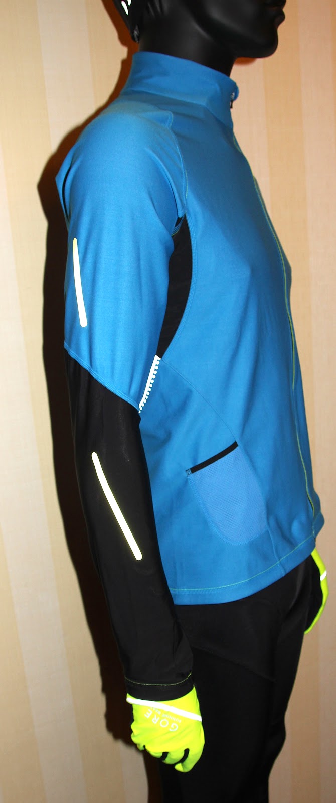 RUNNING ESSENTIALS: GORE RUNNING WEAR, ULTIMATE DIRECTIONS-Scott Jurek ...