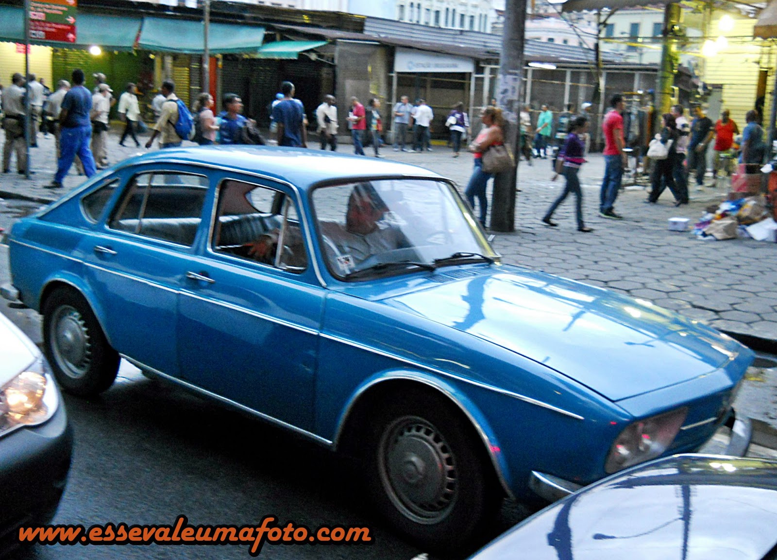 Registros Automotivos do Cotidiano: VW 1600 TL 4 portas 1972