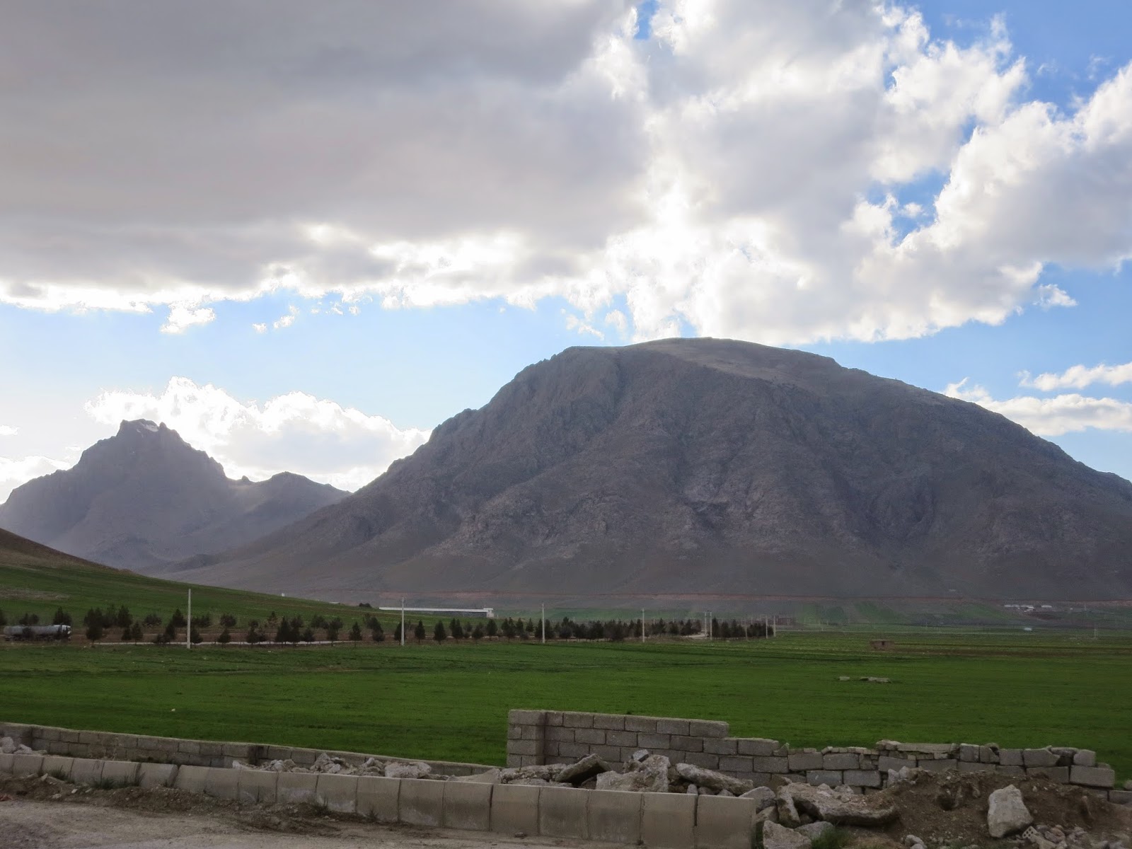 Persiana-Travels in Iran: Bisotun and Taghe Bostan