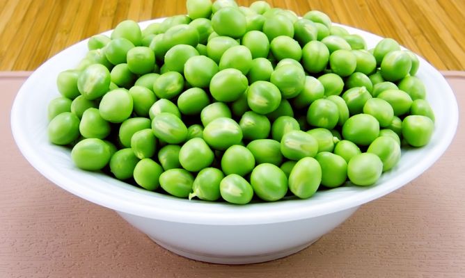 En un jardín...: Una legumbre verde, los guisantes