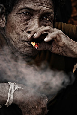 Chasing Filipino Cigarettes - Filipino Culture by The Pinoy Warrior