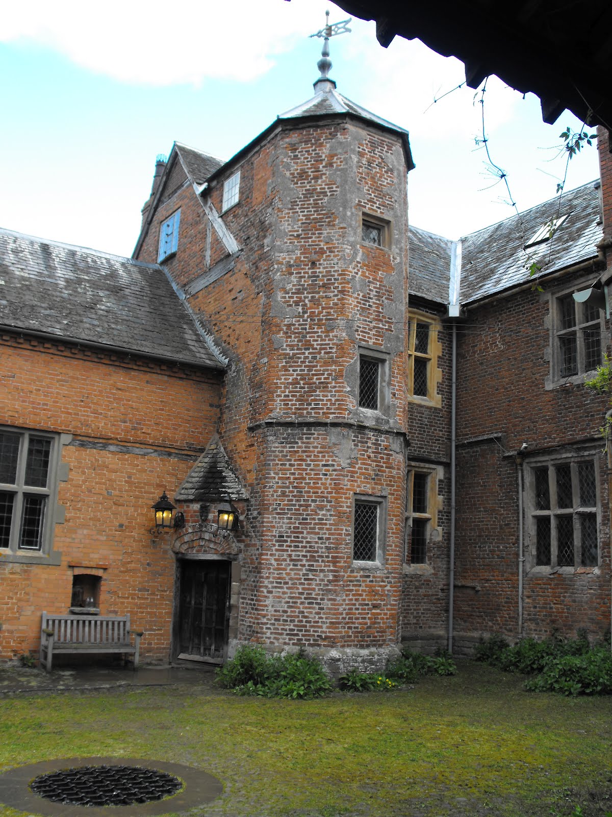 Codlinsandcream2: Birthday day out - visiting Hellens Manor, Much ...