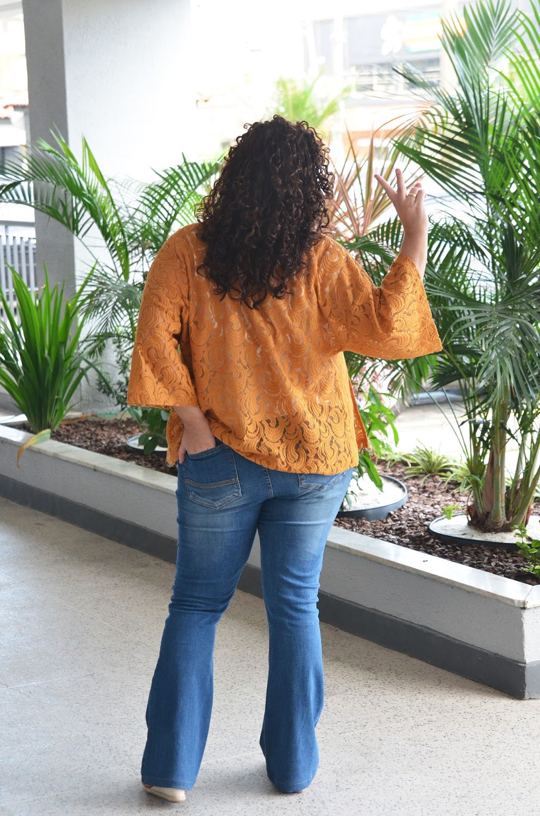Look do dia: calça jeans flare Ashua Curve Size | Fofashions!