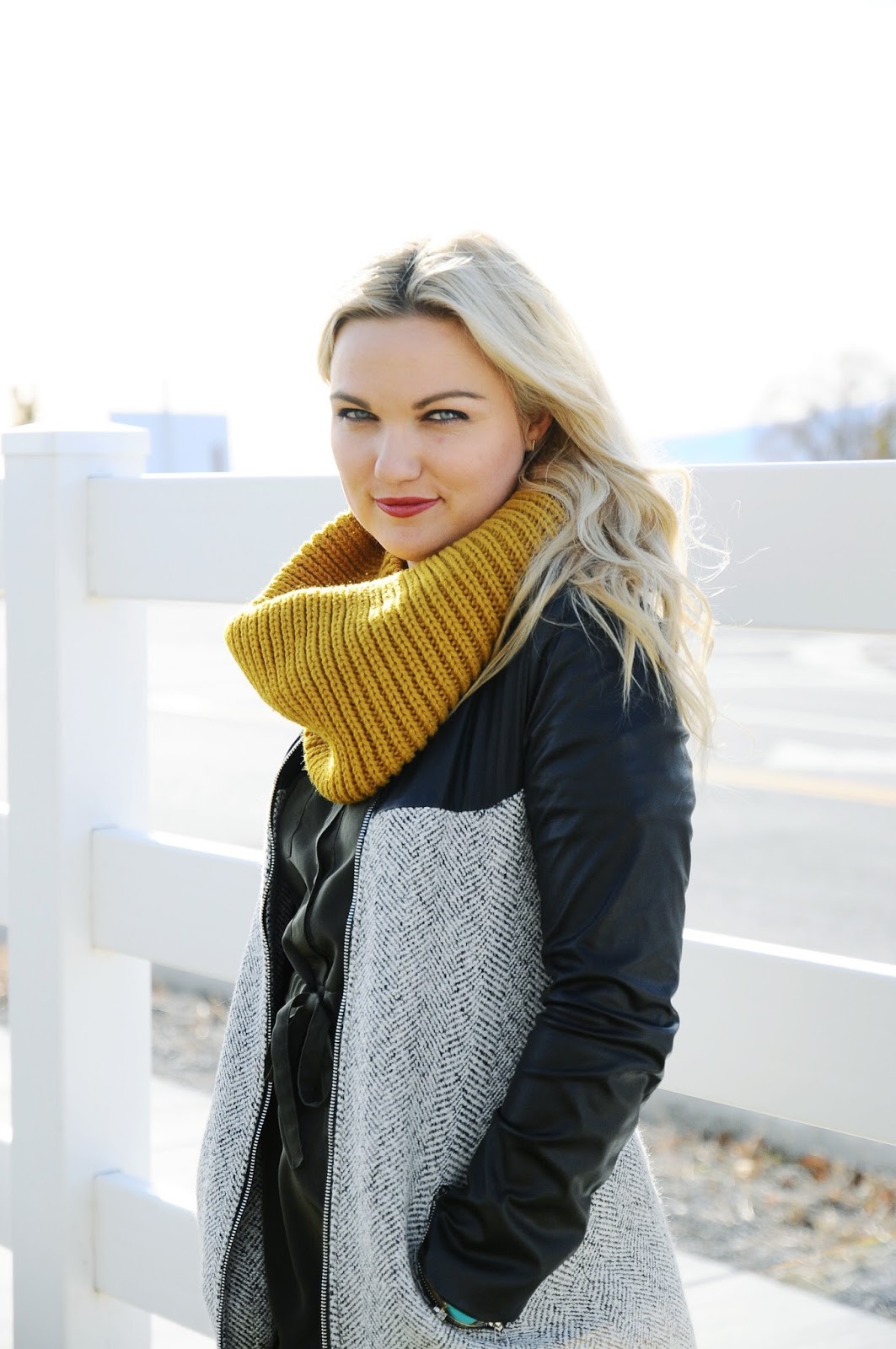 HEY NATALIE JEAN: WHAT'S IN YOUR MAKE UP BAG? / 001 :: EMILY FRAME