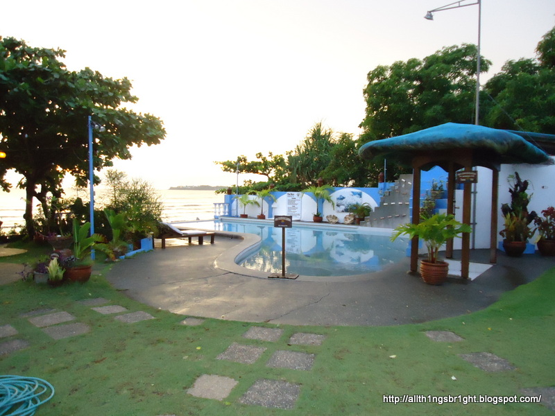 All things bright and beautiful....: Sunset Bay, La Union