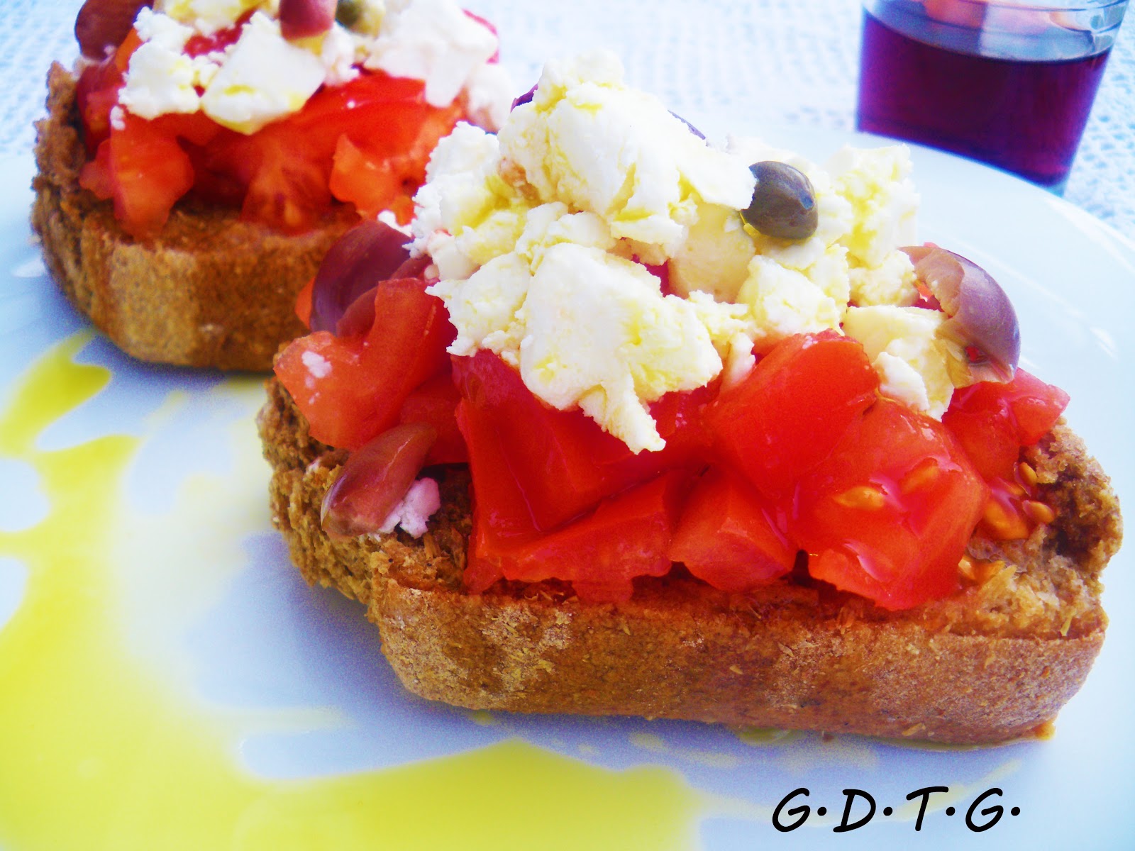 Το Ελληνικό Χρέος στη Γαστρονομία: Κρητικός ντάκος