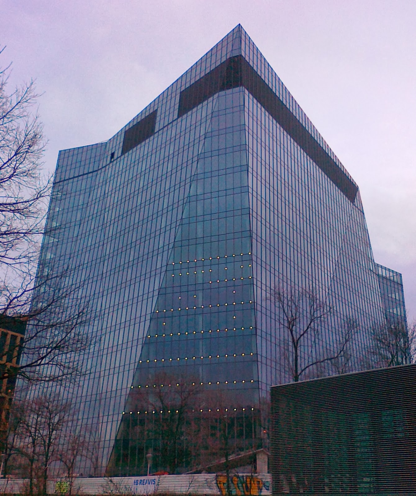 Pat Papertown 2: The New Glass Building near Gdanski Metro Station in ...