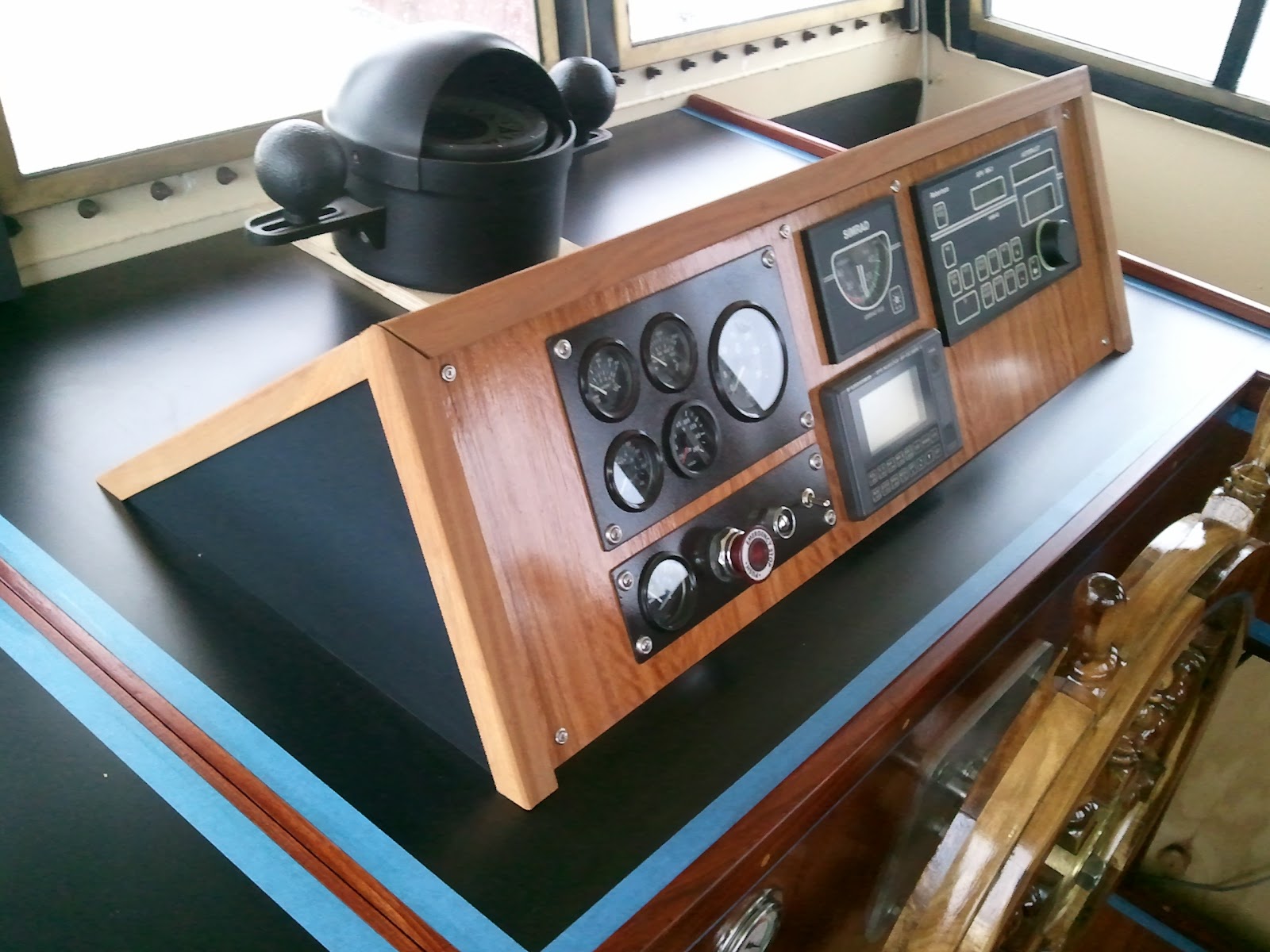 Building Koloa (Kama Hele): Wheelhouse console finished
