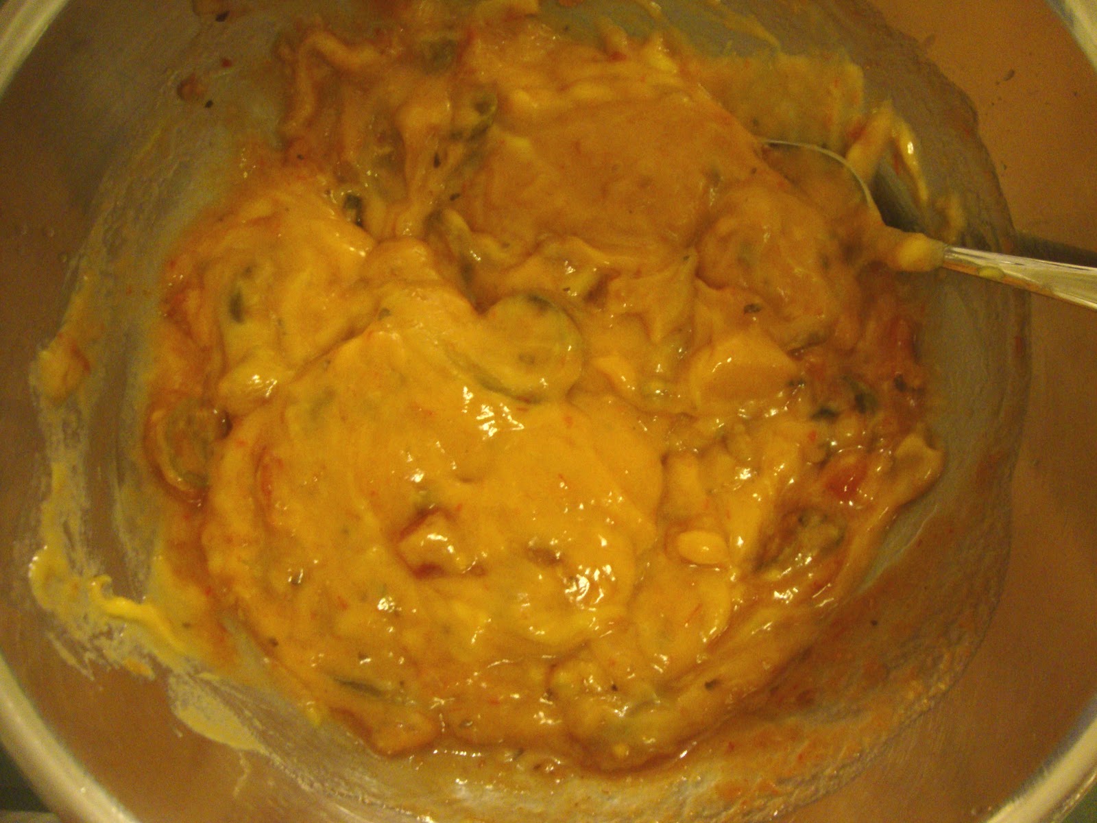 A Busy Mom's Slow Cooker Adventures: Picante Queso Chicken