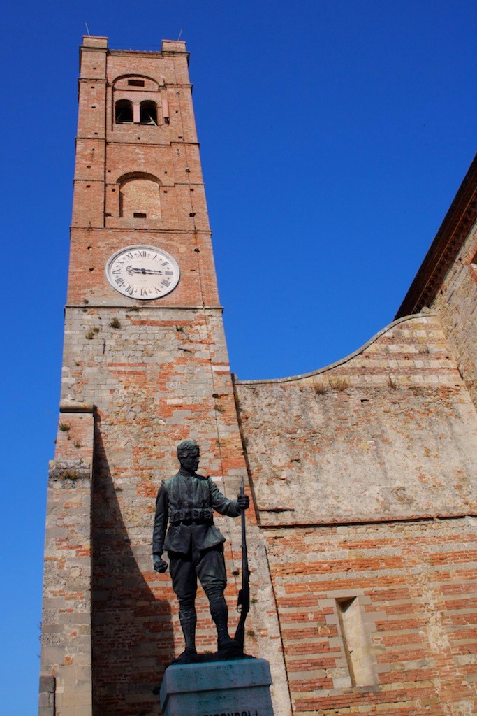 Tuscan wine tours: Radicondoli, Siena, Tuscany
