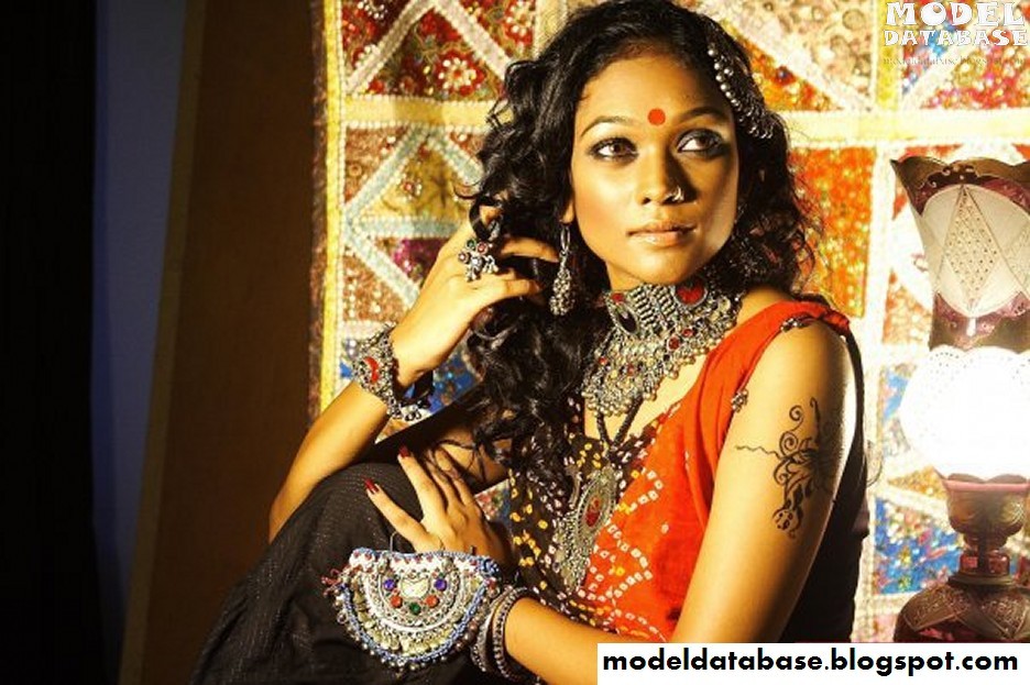 Hot bangladeshi actress and model Azra mahmood stills:2