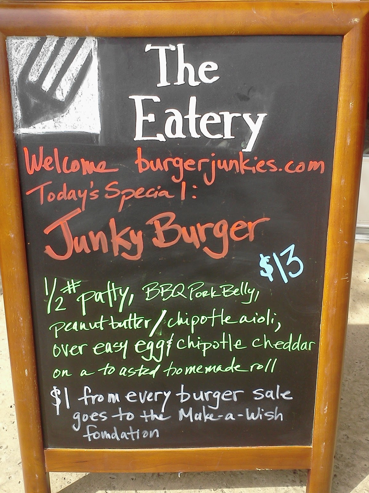 Tasting the Junky Burger at The Eatery - Munchie Musings