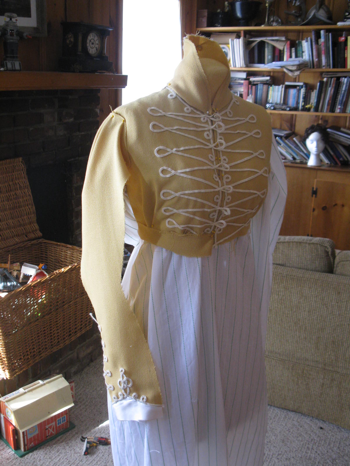 Serendipitous Stitchery: A sewing round up; or: Where the hell have I been?