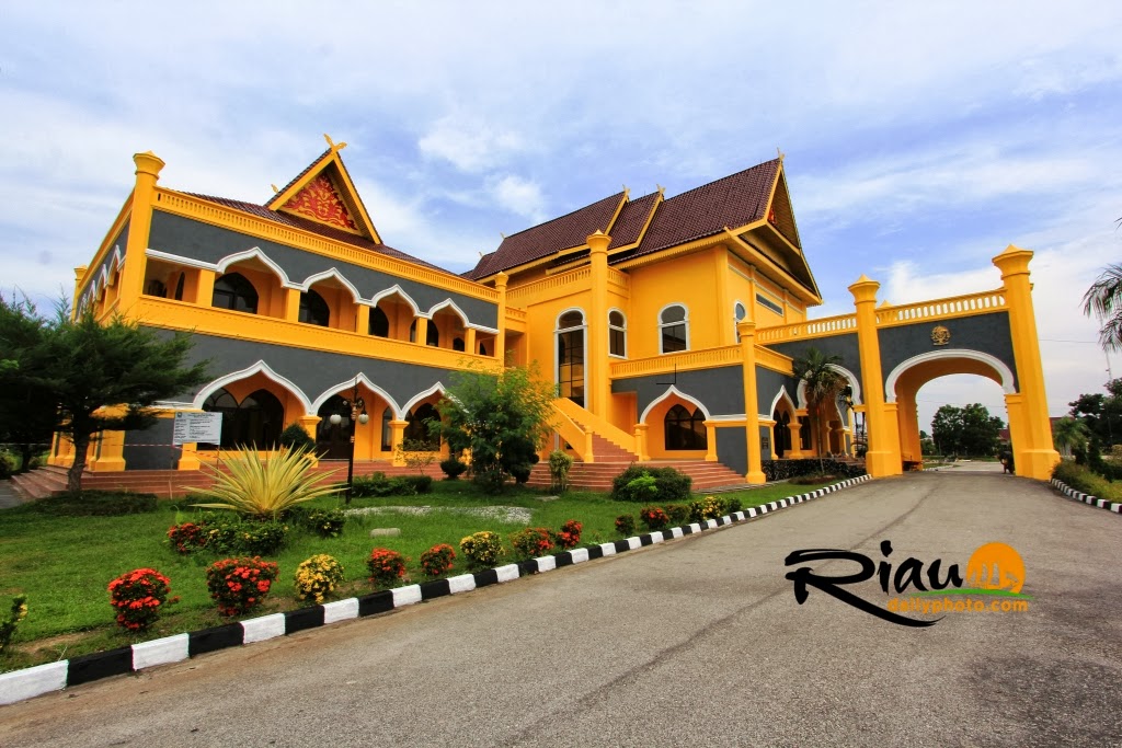 Gedung Lembaga Adat Melayu Kabupaten Siak | RIAU DAILY PHOTO
