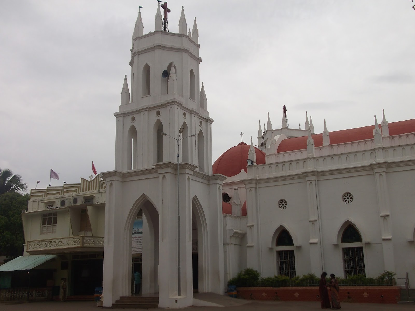 Tamilnadu Tourism: Poondi Madha Basilica, Tirukattupalli, Thanjavur