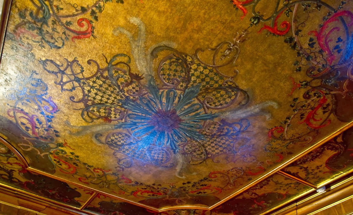 loveisspeed.......: The Menshikov Palace is a Petrine Baroque edifice ...