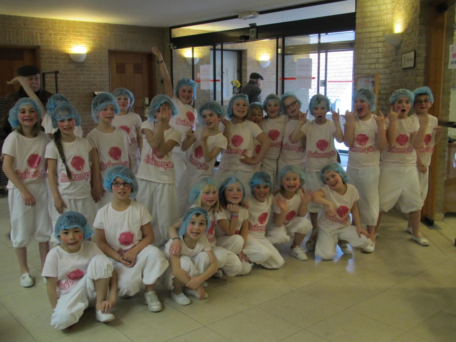 BS Veurne 2H: Paniek in de snoepfabriek