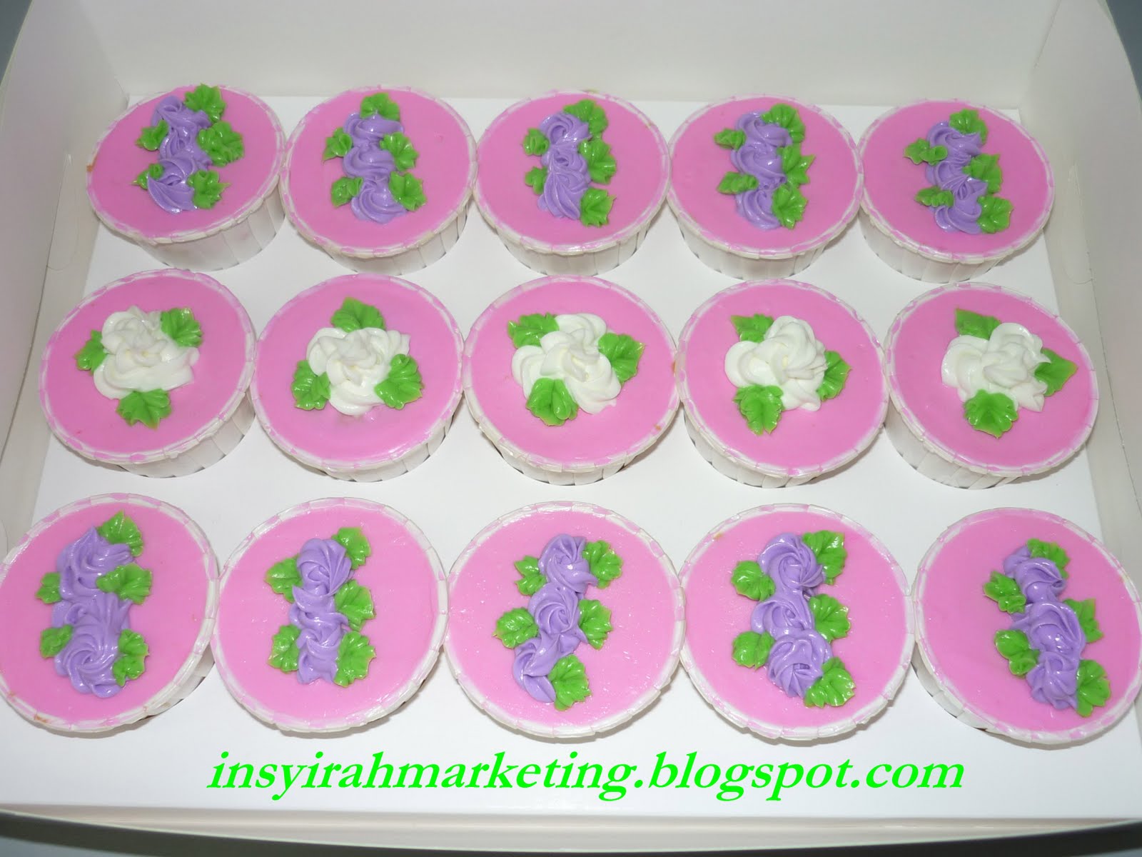 Chocolates for All: KOLEKSI KEK CAWAN COMEL