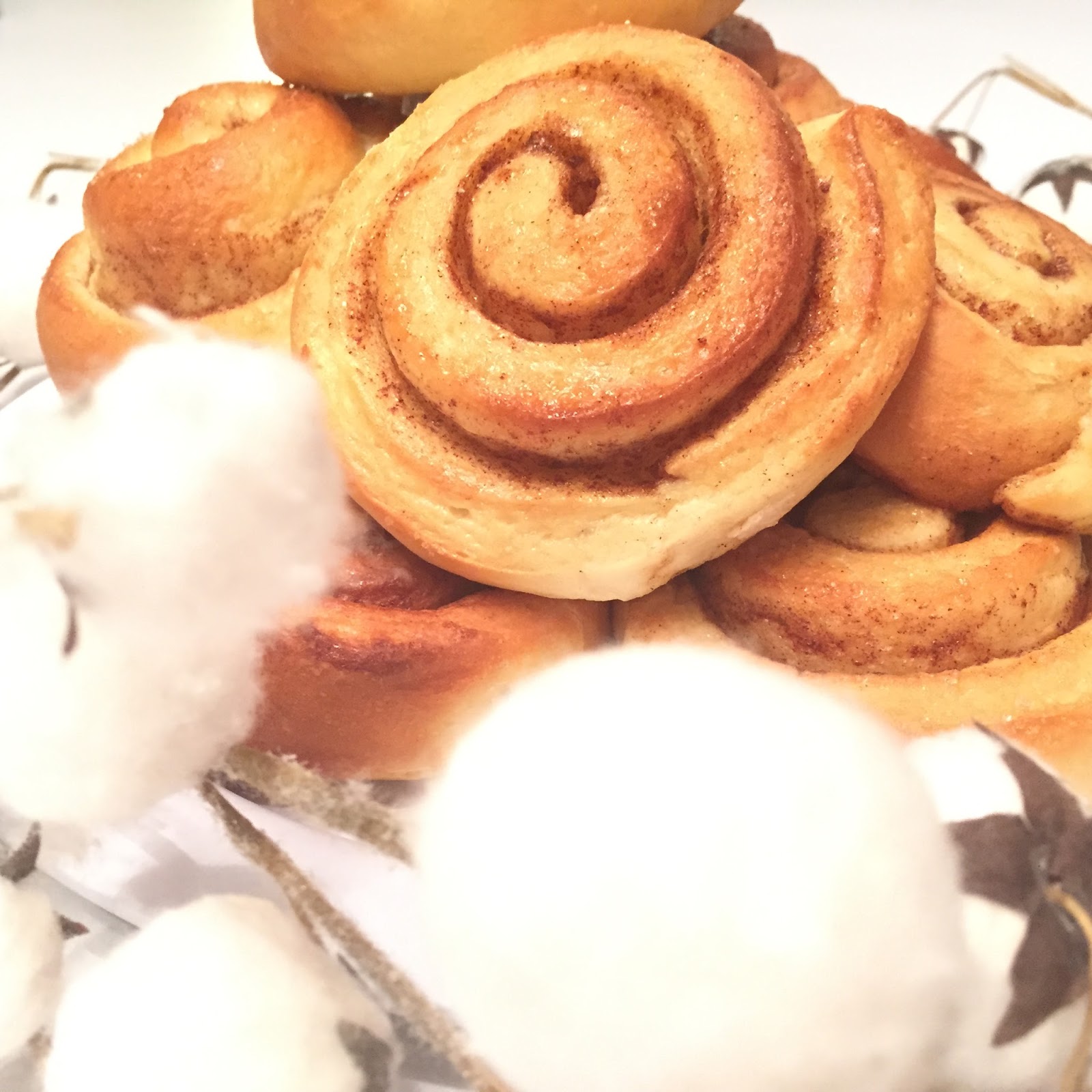 Angel's Recettes: Brioches roulées à la cannelle - Cinnamon Rolls ...