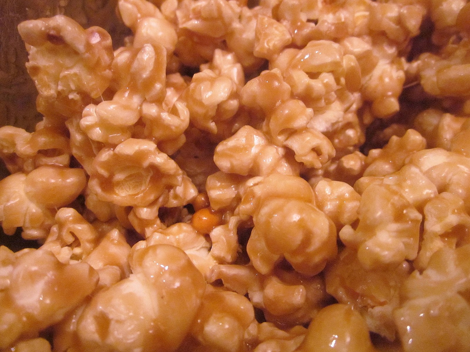Dimples & Delights: Quick & Easy Caramel Corn