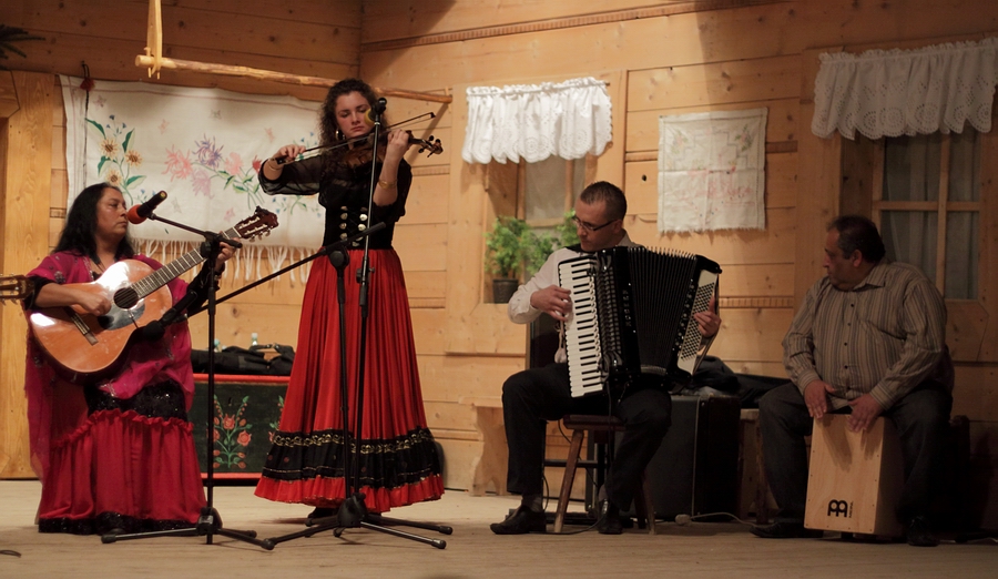 through geographer's eyes: Gypsy music underneath the Tatra Mountains