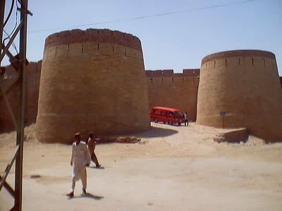BARMER NEWS TRACK: Umerkot Fort pakistan (Umerkot, Sindh): sea picture