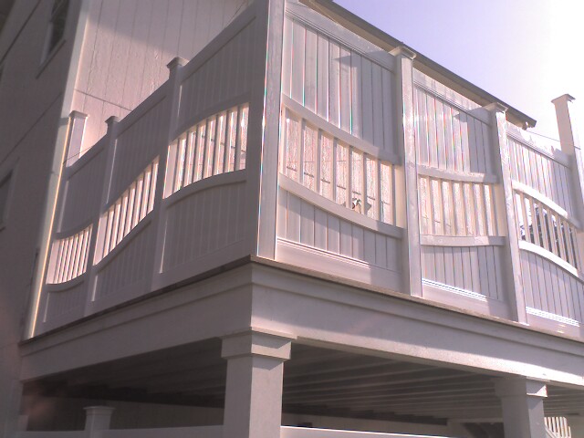 Modhm Designs Vinyl Deck Rail: Sine Wave Deck Railing Cutout