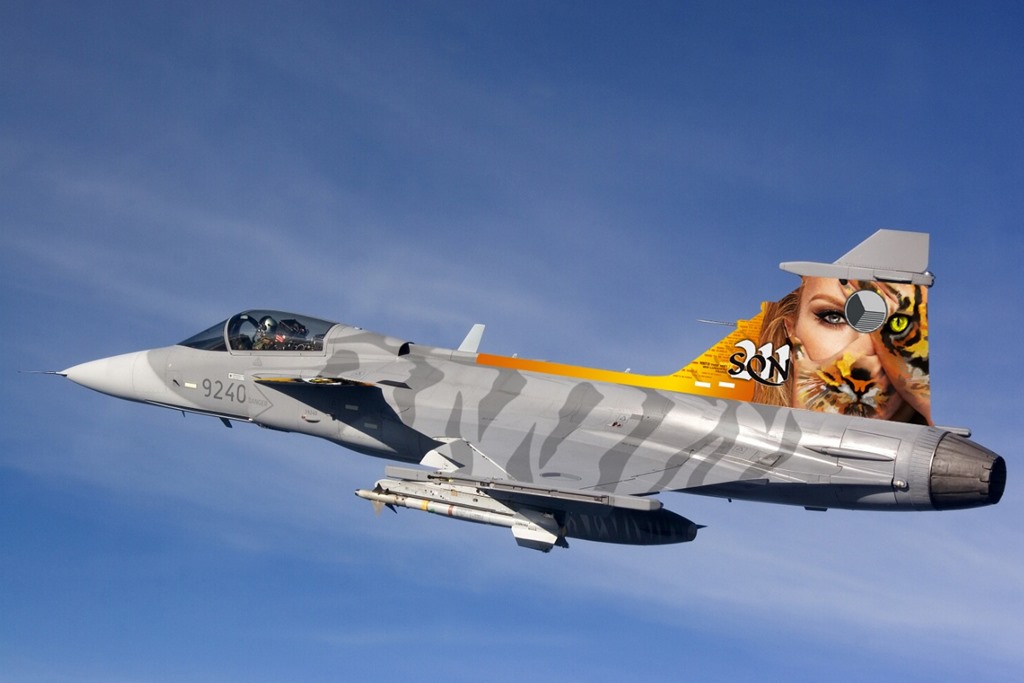 ONE OF THE BEST DEMO PILOT FLEW THE GRIPEN AT SIAF 2017 - Blog Before ...