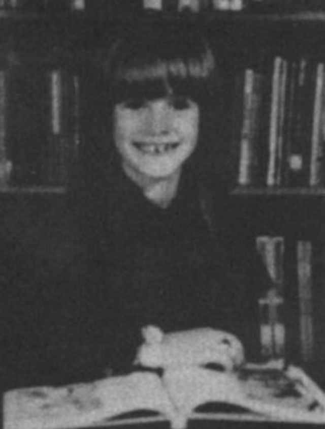 17 Rare and Adorable Photos of Julia Roberts When She Was a Kid ...